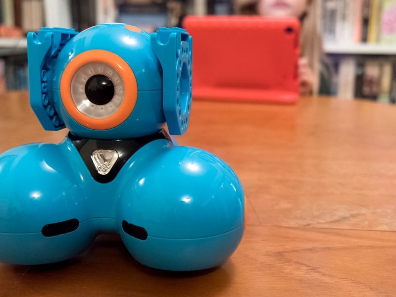 Wonder Workshop Dash Coding Robot Review
